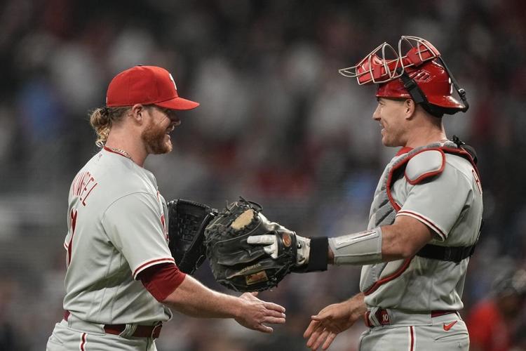 Kimbrel 8th pitcher in MLB history to earn 400 saves, Phillies beat ...