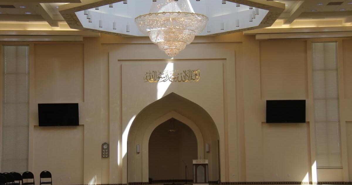 Outreach vital in wake of Edson mosque fire, Calgary Muslim community says