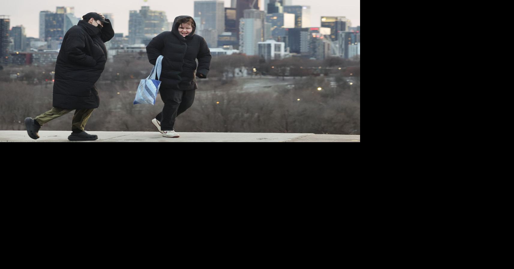 Strong winds expected in Toronto on Sunday amid special weather statement
