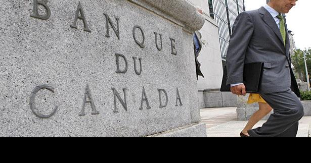 Loonie back at parity as bank warns of higher rates