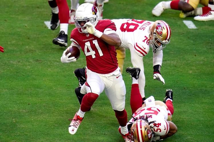 Third-string QB Beathard throws 3 TDs, 49ers stun Cardinals