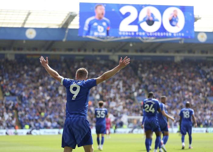 Arsenal secures return to Champions League on day of farewells for ...