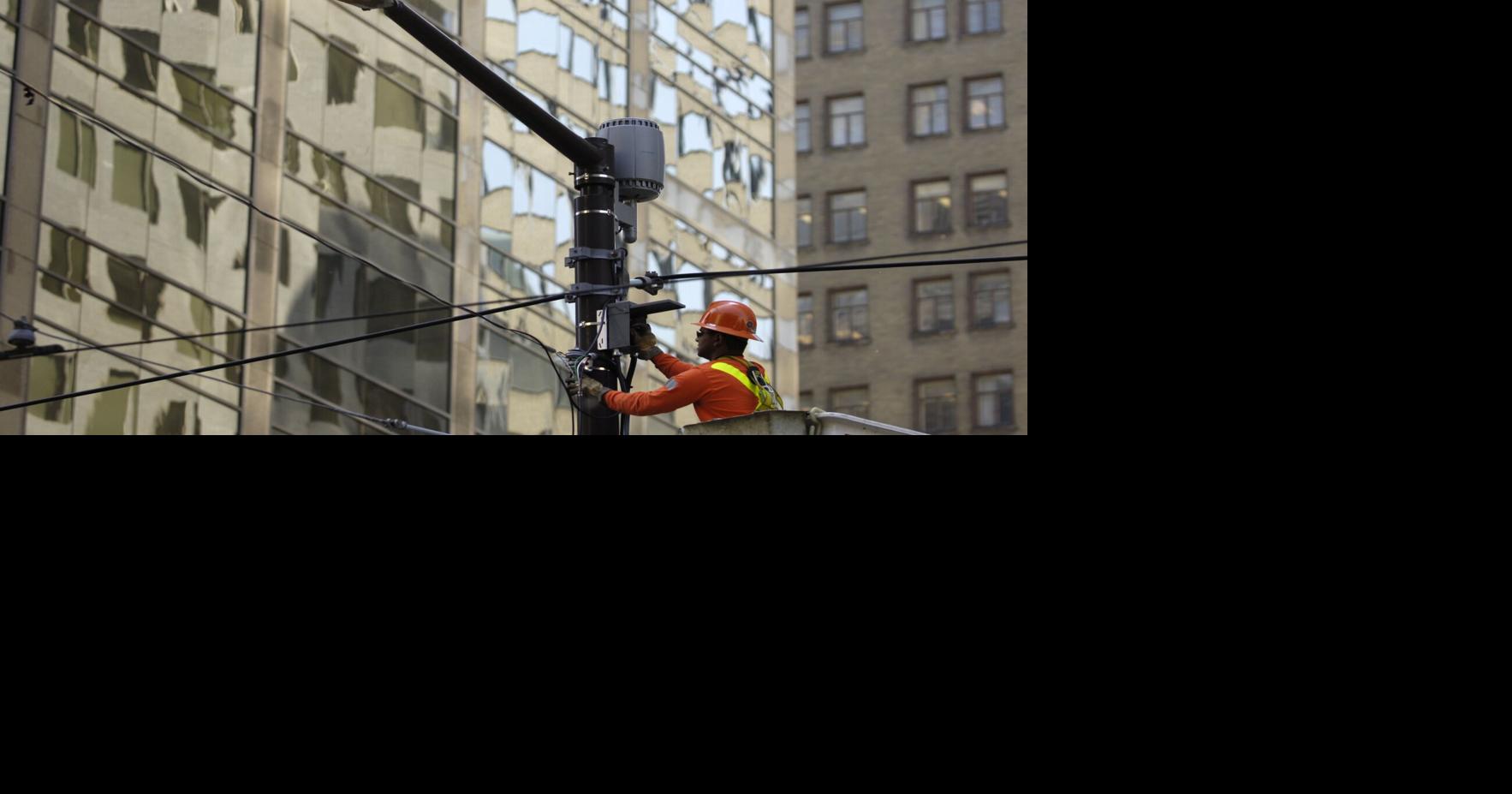 The future of Toronto’s street lights look dim. Here’s why