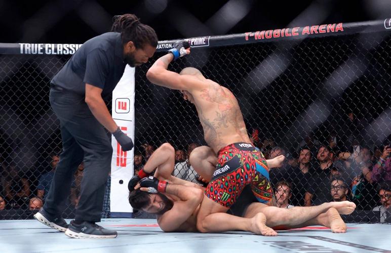 Pereira dethrones Ankalaev with a 1st-round stoppage at UFC 320