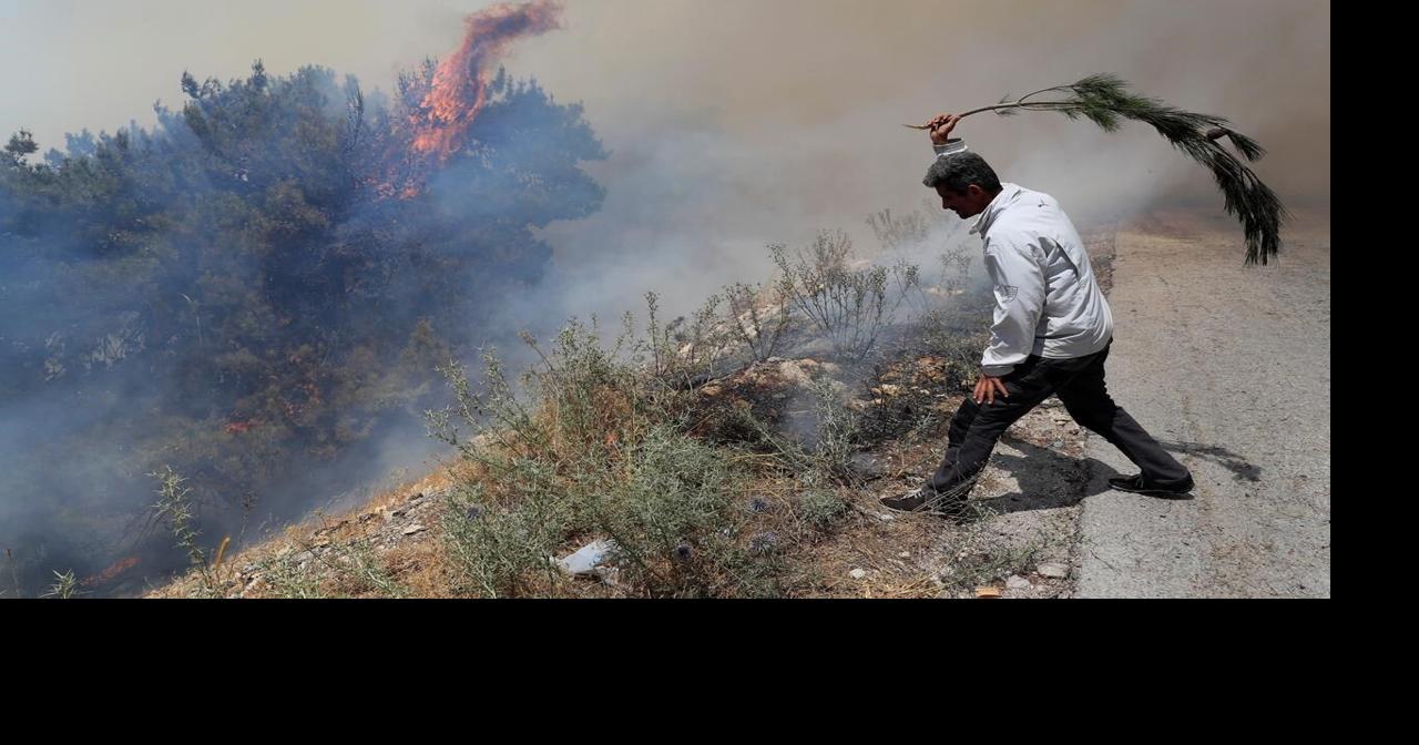 Wildfire rages for 2nd day in Lebanon, spreads to Syria
