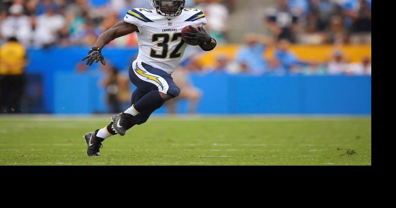 No. 24 Buffalo’s Patterson motivates Oliver to keep running