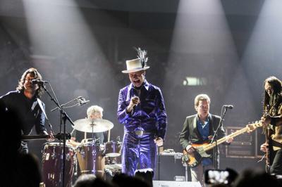 Tragically Hip’s ‘Long Time Running’ documentary to air Friday on TV