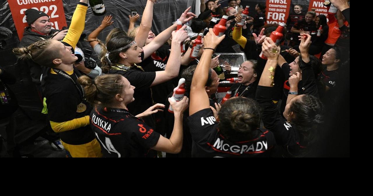 MVP Sophia Smith scores, Thorns top KC 2-0 for NWSL title