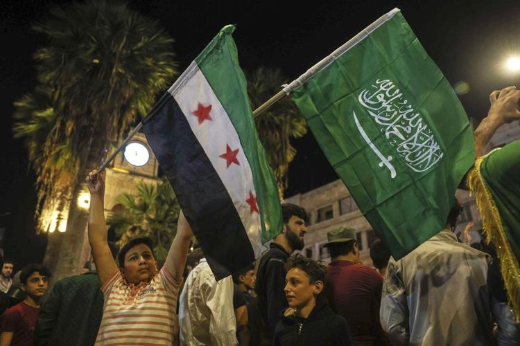 Trump tells Gulf leaders Iran must cease support of proxy groups as ...