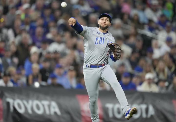 Yan Gomes gets key hit as Chicago Cubs top Colorado Rockies 5-4