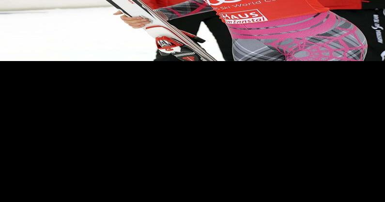 Ashleigh McIvor keys Canadian skicross charge