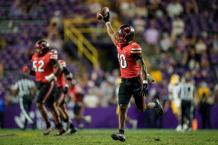 Damian Ramos kicks 2 FGs, LSU beats Western Kentucky 13-10