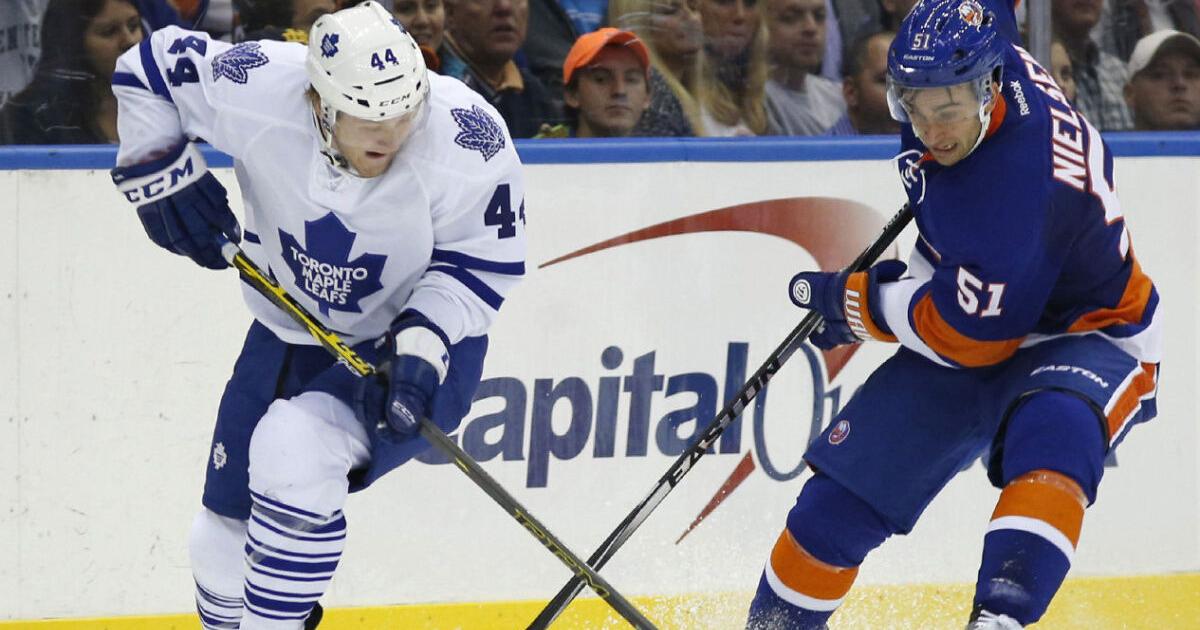 Bell TV says Rogers breaking CRTC rules with exclusive features in ...