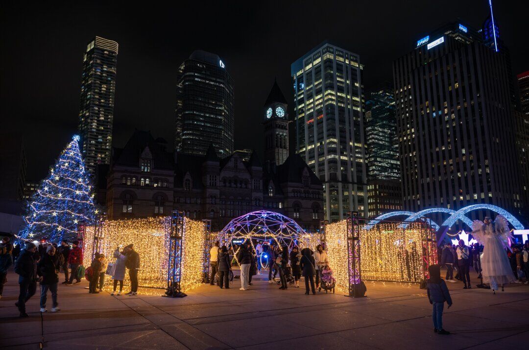 11 of the best Toronto Christmas light displays