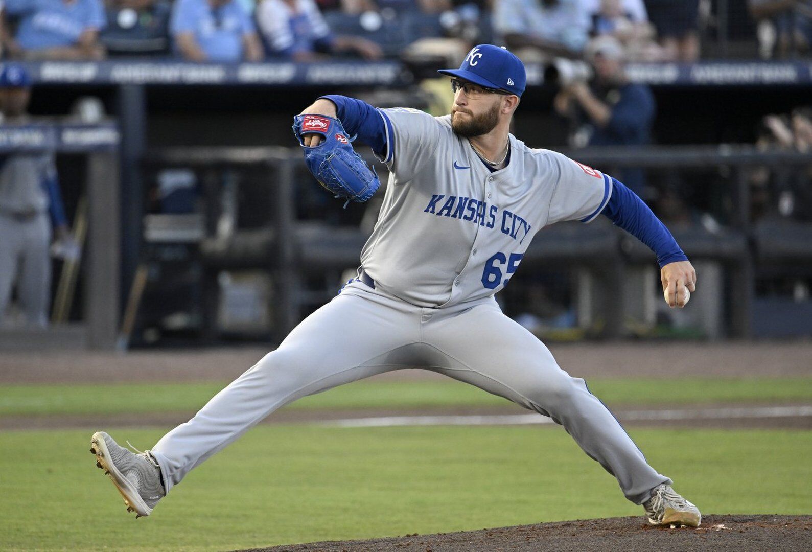 Royals lefty Noah Cameron takes a no-hitter into the 7th inning in his ...