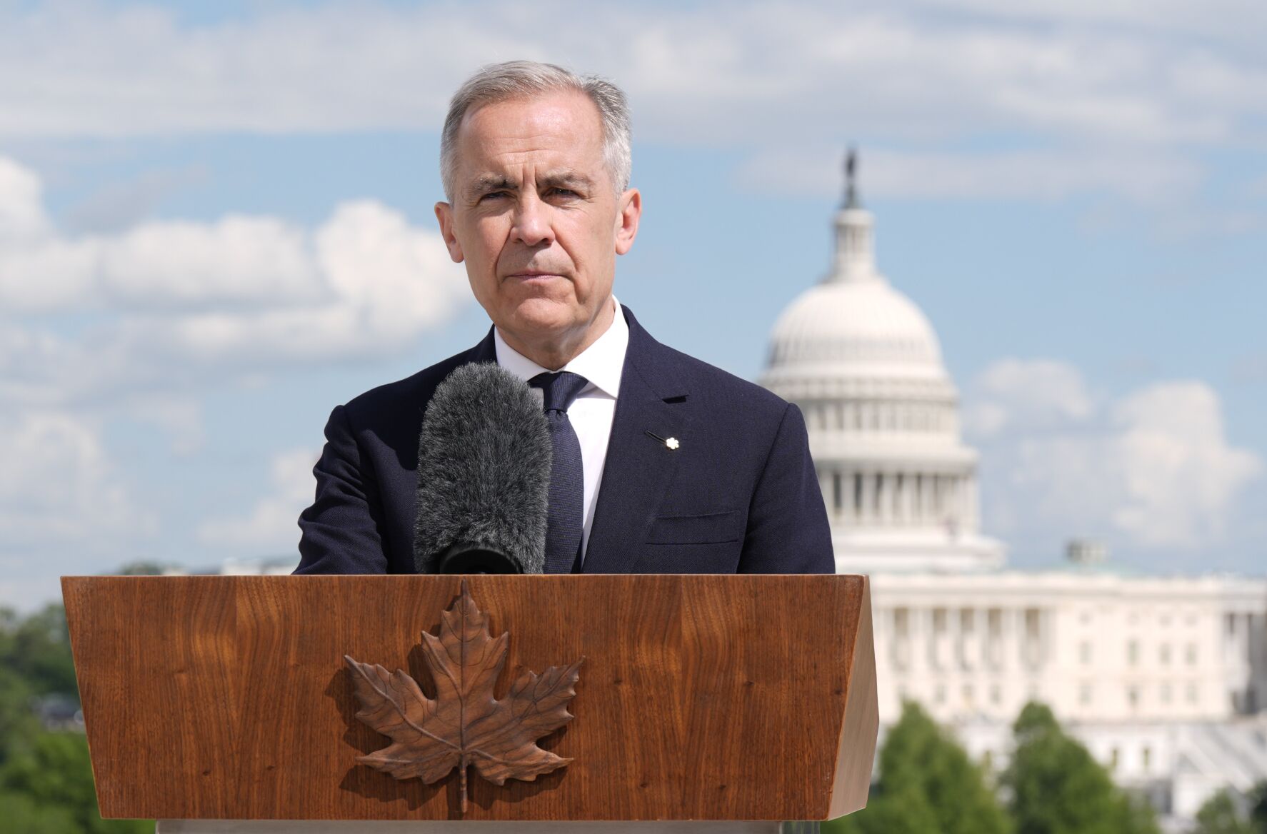 Mark Carney meeting with Donald Trump at the White House