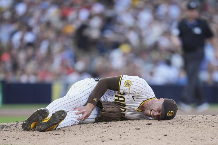 Padres reliever Jason Adam carted off field with ruptured quadriceps tendon