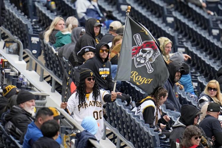 NL-best Pirates win 7th straight for best start in 31 years