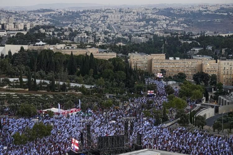 Israel’s Benjamin Netanyahu hospitalized as thousands protest judicial ...