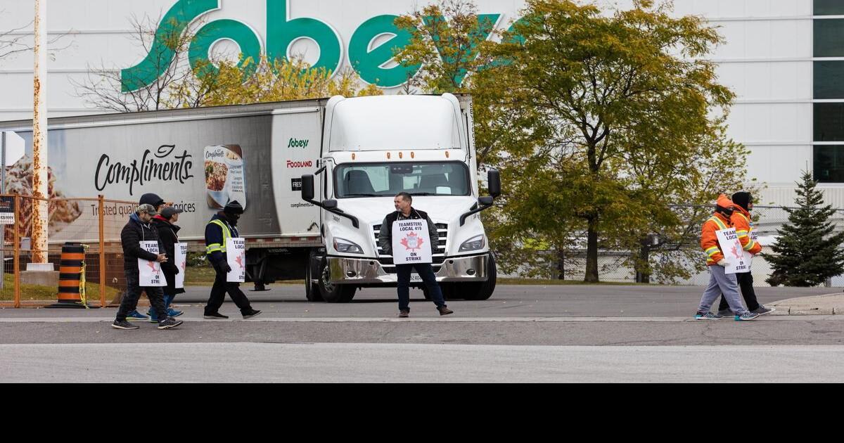 Sobeys distribution centre workers walk off the job in Vaughan