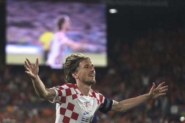 Luka Modric penalty completes thrilling 4-2 win for Croatia over ...