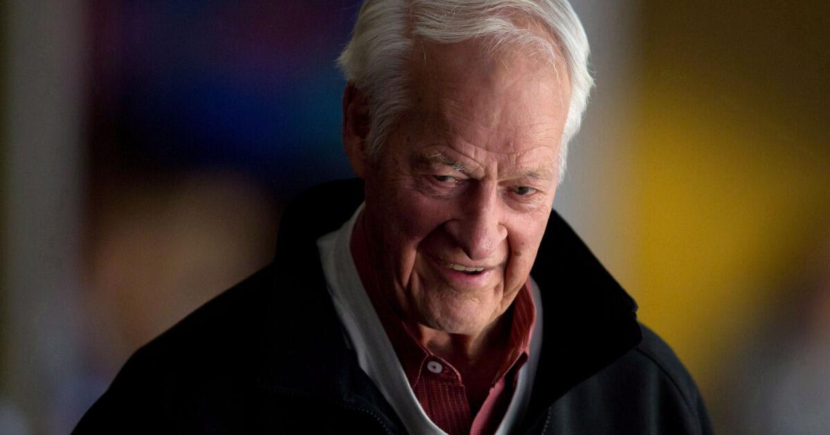 Gordie Howe’s family opens visitation and funeral to public