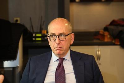 arbitrator 8 letters