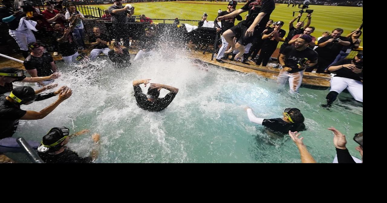 Diamondbacks GM Mike Hazen has new contract through 2028, AP source says