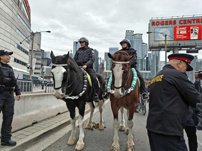 Live updates: Taylor Swift Day 2 of the Eras Tour