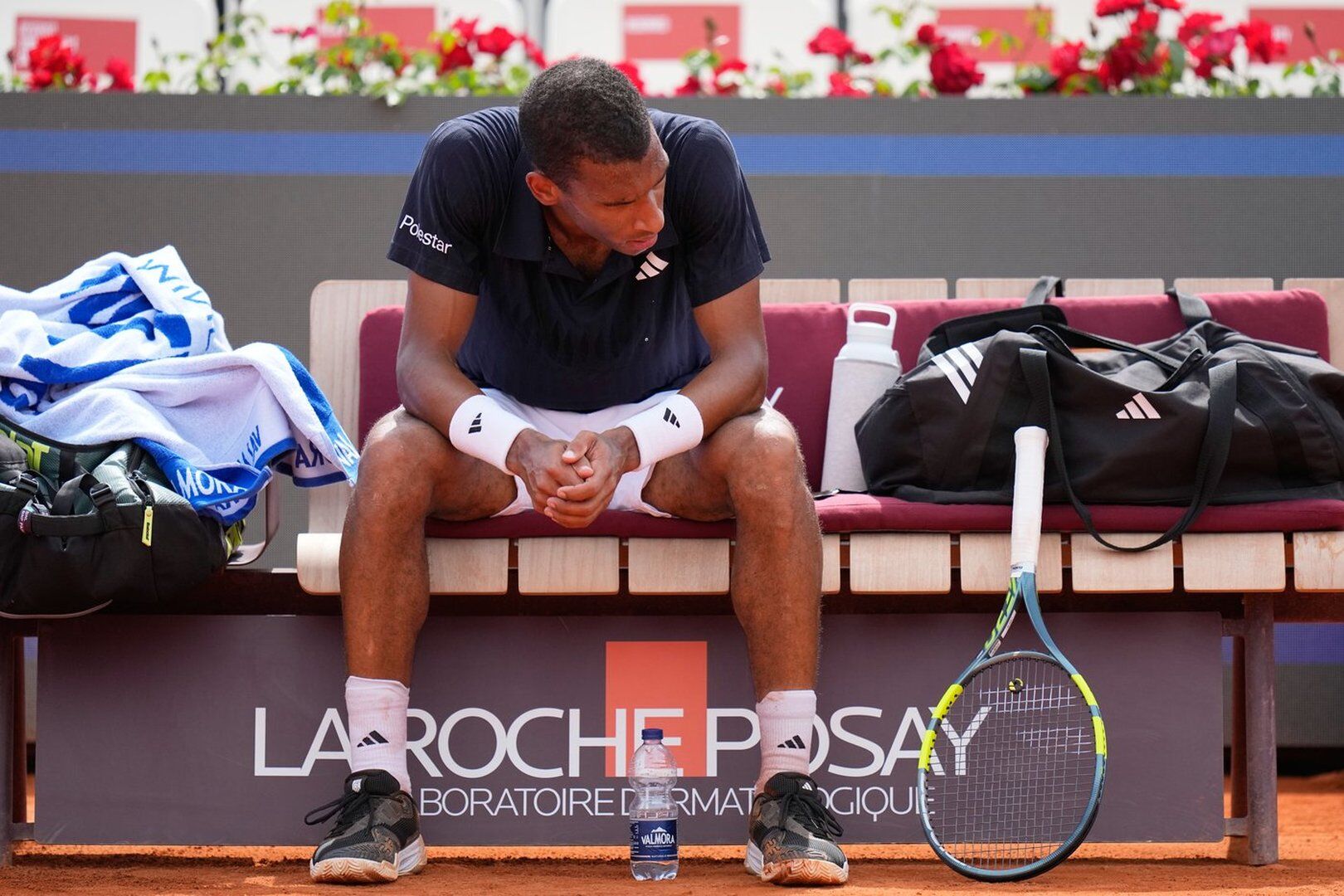 Auger-Aliassime hampered by leg injury, ousted in Italian Open's second ...