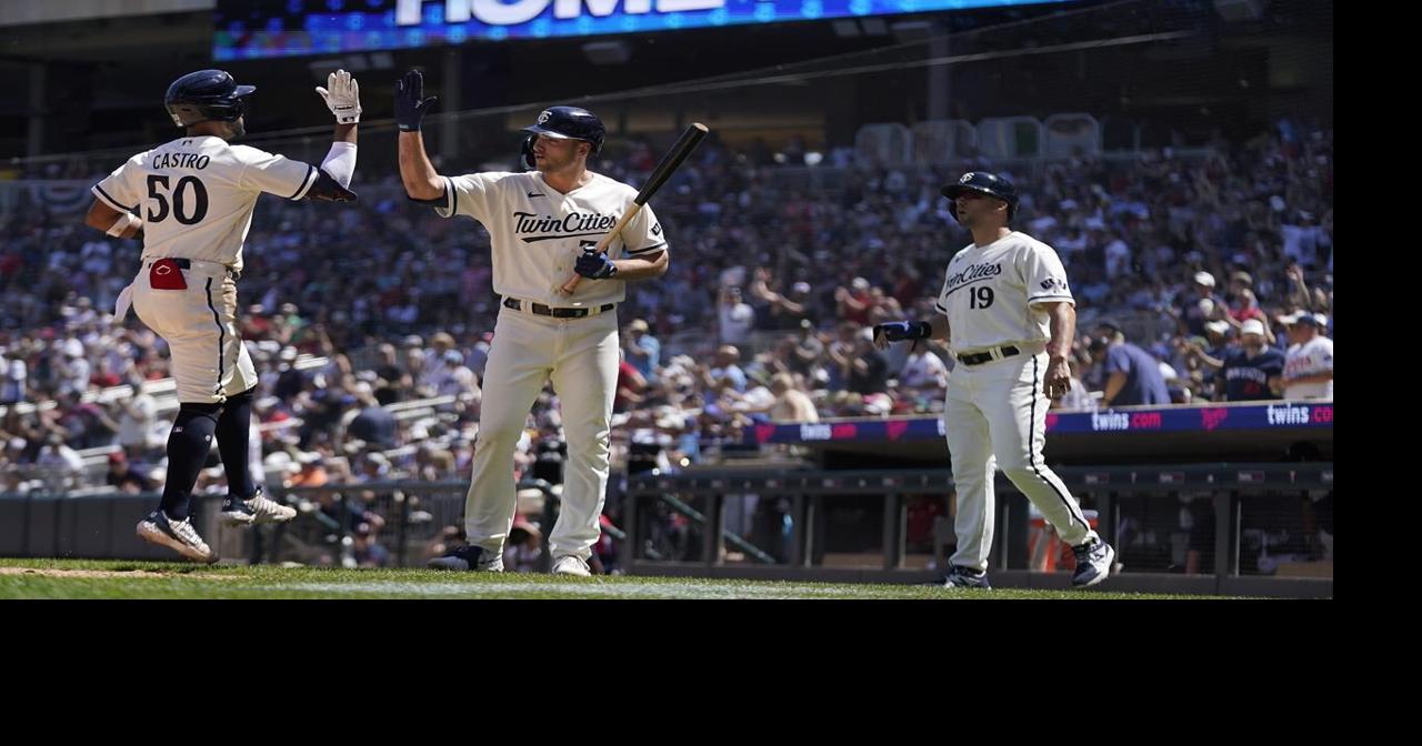 Castro hits 2 homers as Twins topple Jays 9-7