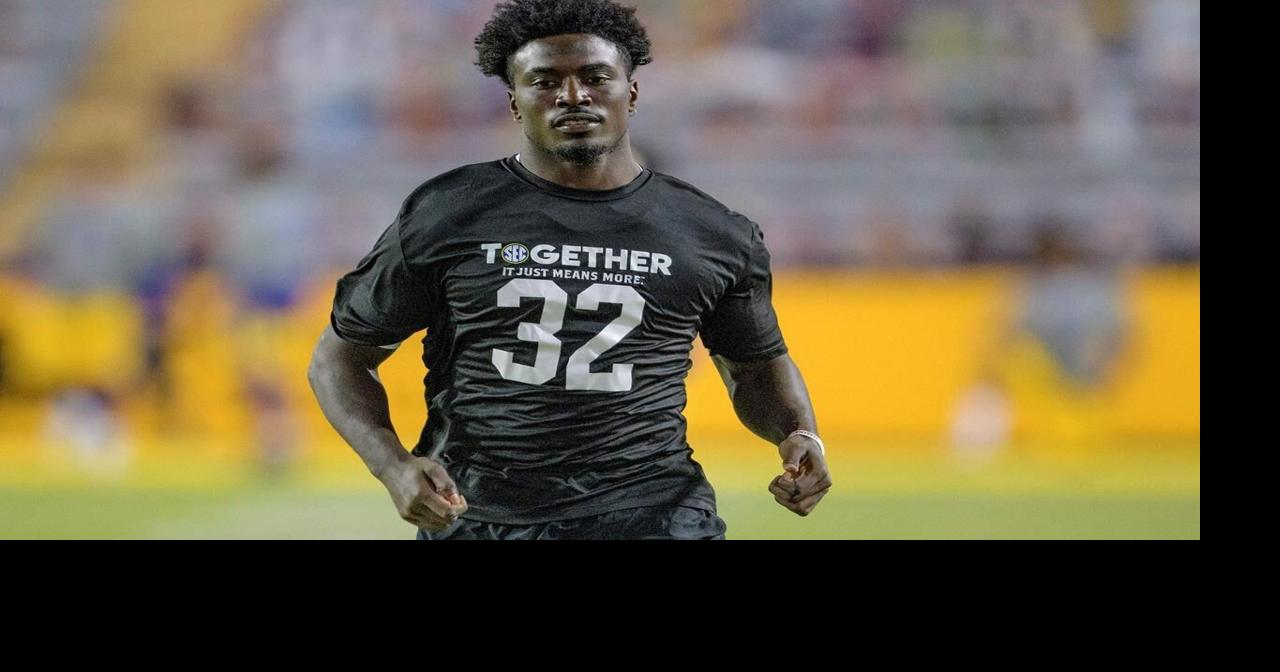 Alabama linebacker Dylan Moses anchors young Tide defence