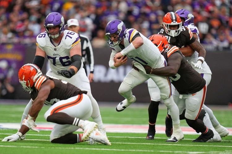 Jordan Addison's late touchdown gives Vikings 21-17 win over Browns in ...