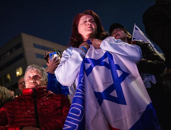 Canadians gather to mourn Oct. 7 as politicians lay blame