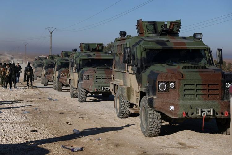 US military transfers first 150 Islamic State detainees from Syria to Iraq