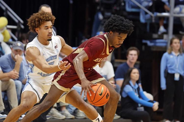 Davis scores 24, helps rally No. 9 North Carolina past Elon
