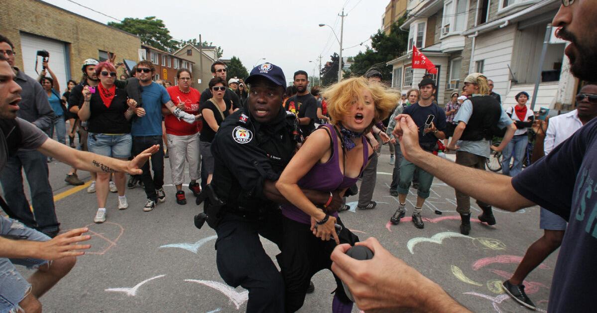 Protests dwindle in attempt to Occupy Wall Street