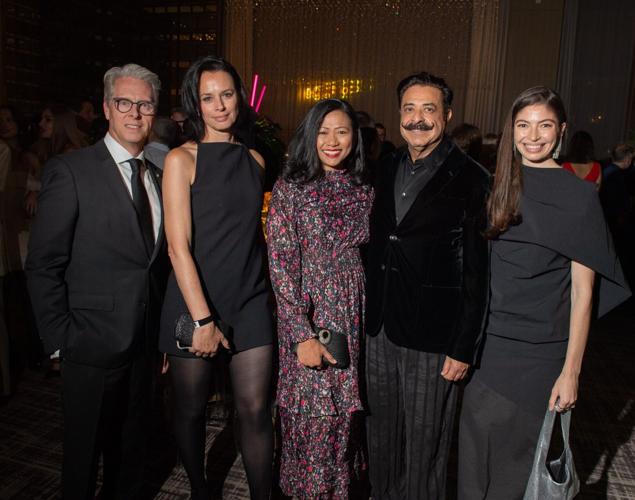 Amy Adams and others shine at Golden Globes kickoff party