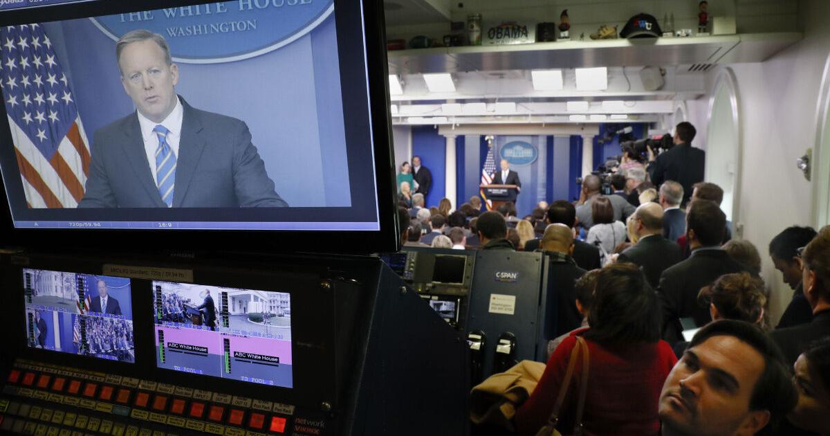 Social media, political arguments a distraction in U.S. workplaces ...