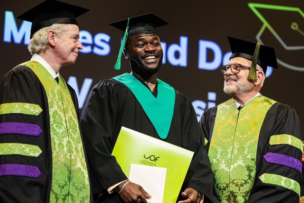 Université de l’Ontario français graduates first class of 63