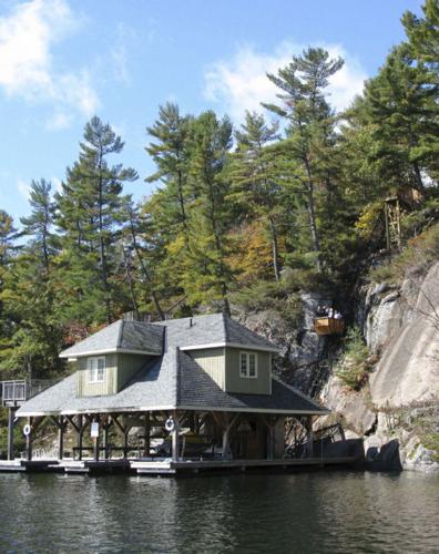 An outdoor lift at the cottage makes for an easy ride to the dock