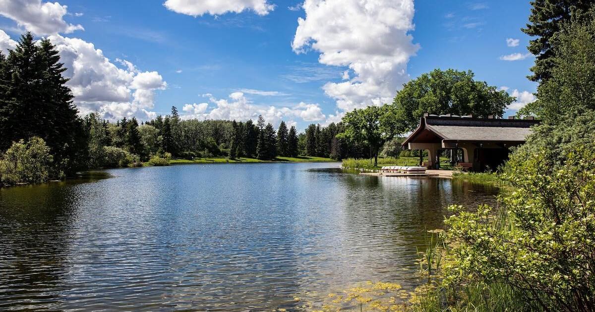 No booze in Edmonton parks for now, councillors say