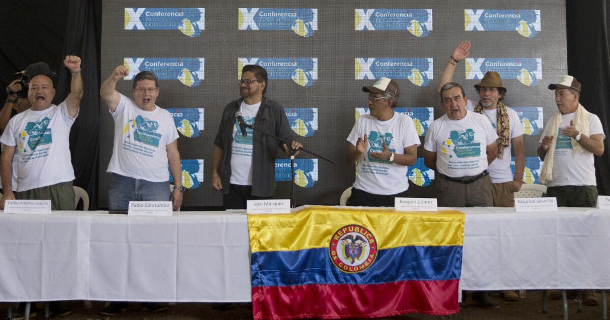 Colombia’s FARC rebels unanimously approve peace deal