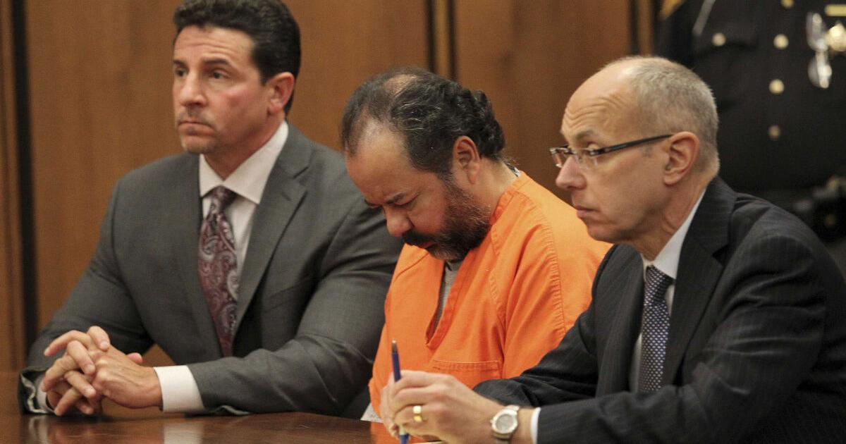 Cleveland kidnappings: Ariel Castro found competent to stand trial