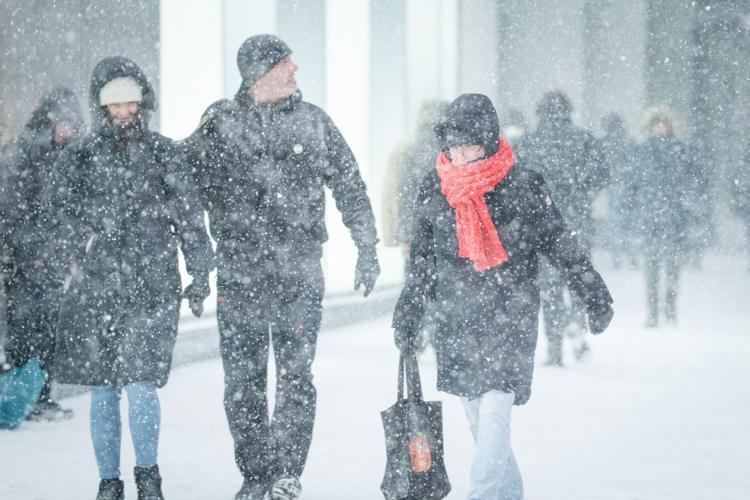 Snow, freezing rain, and extreme cold make for a wintry Boxing Day ...