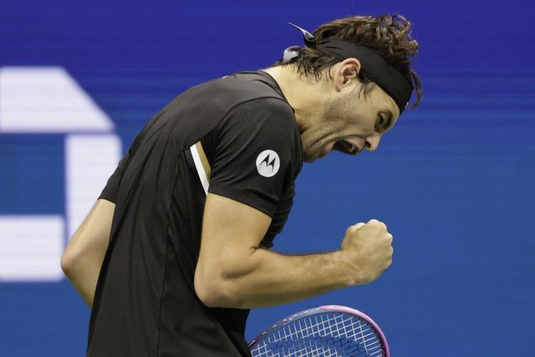 Djokovic gets into it with the U.S. Open crowd and improves to 11-0 ...