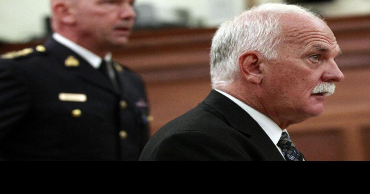 Public Safety Minister Vic Toews slams RCMP head Bob Paulson for ...