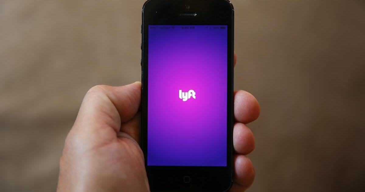 Lyft launches carpooling service