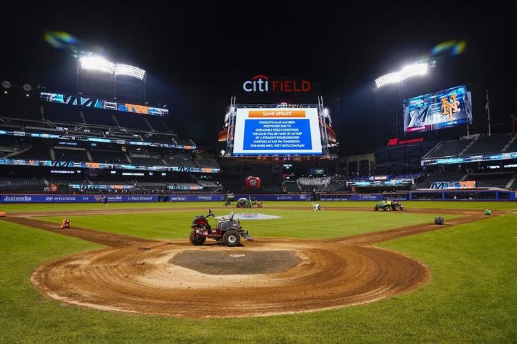 Mets owner Steve Cohen apologizes to Marlins for soggy field that ...