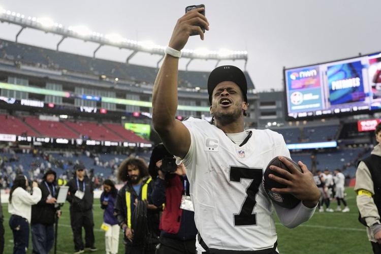 Chargers, Raiders face off Monday night in AFC West clash